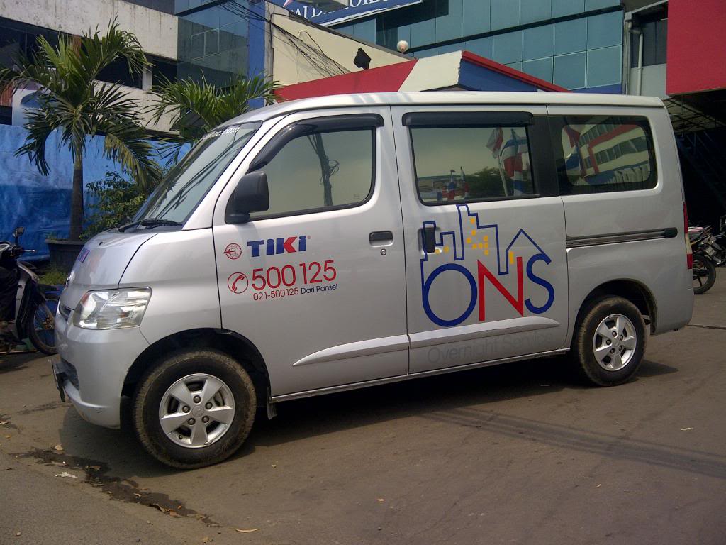 Branding Mobil Grand Max Habis Berapa? - Custom Feast